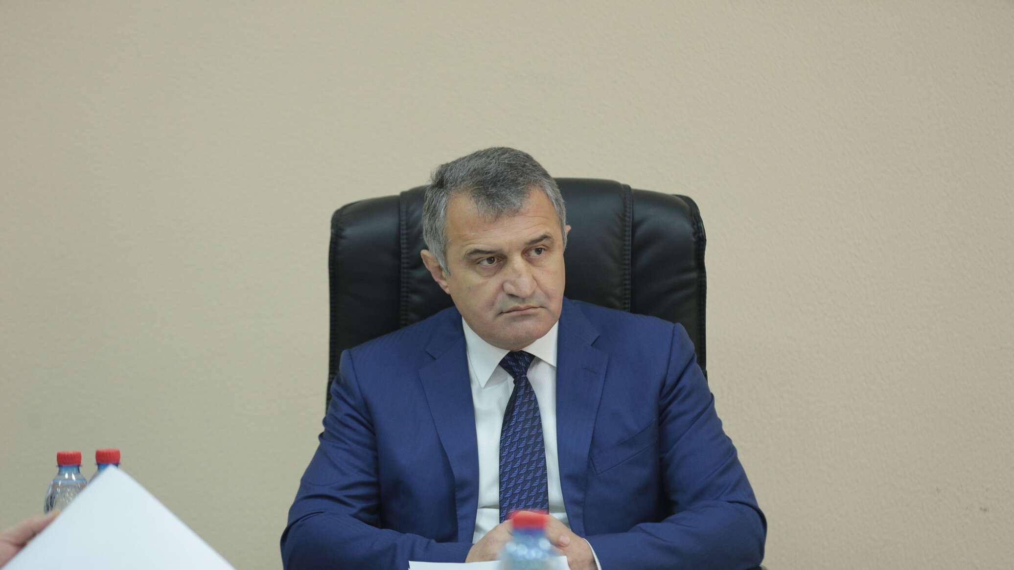 "Мы знаем, что и как делать": Бибилов ответил на критику действий ...